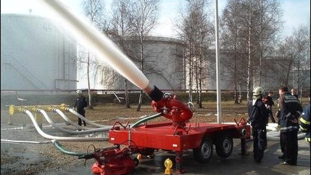 Mobilní monitor AMBASSADOR 1X6 je určen pro hašení velkých požárů ...