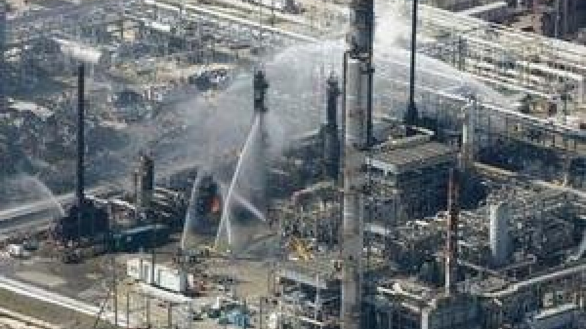 Exploze ropné rafinerie | POŽÁRY.cz - ohnisko žhavých zpráv | hasiči ...