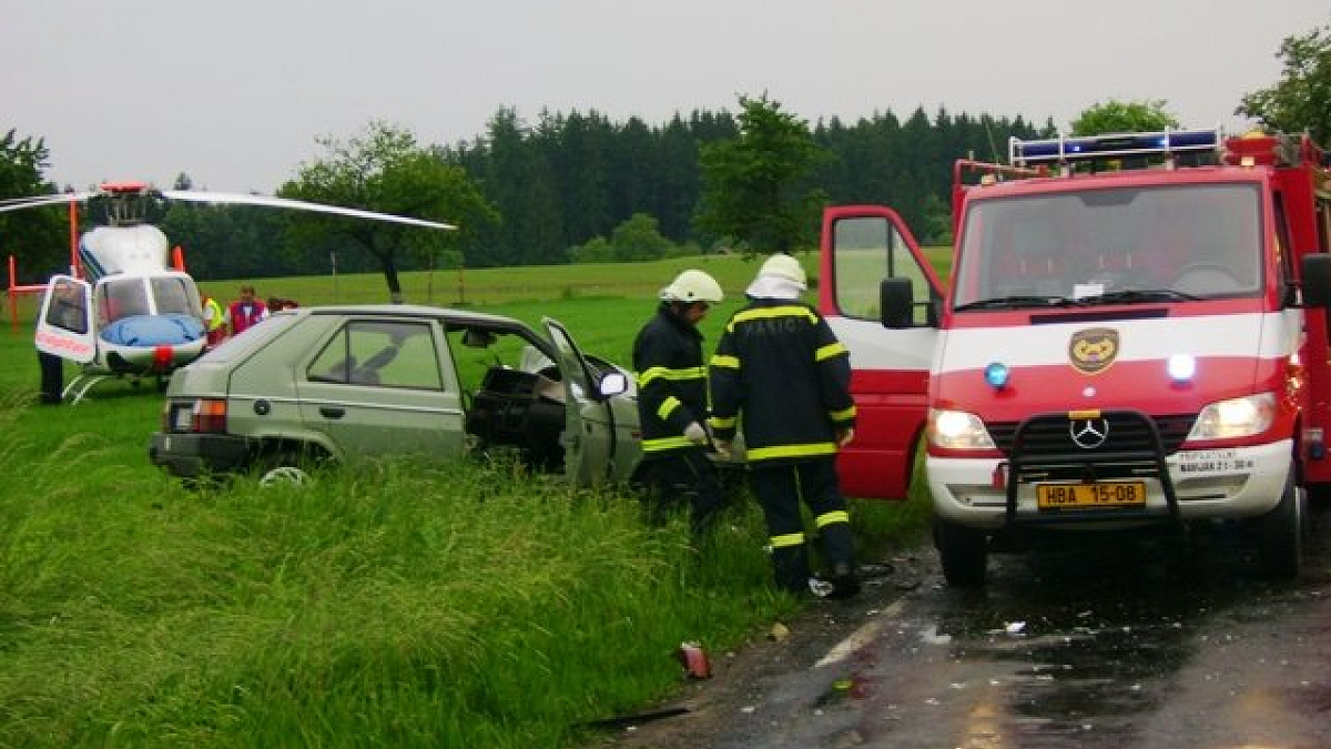 Odpolední dopravní nehody na Vysočině | POŽÁRY.cz - ohnisko žhavých ...
