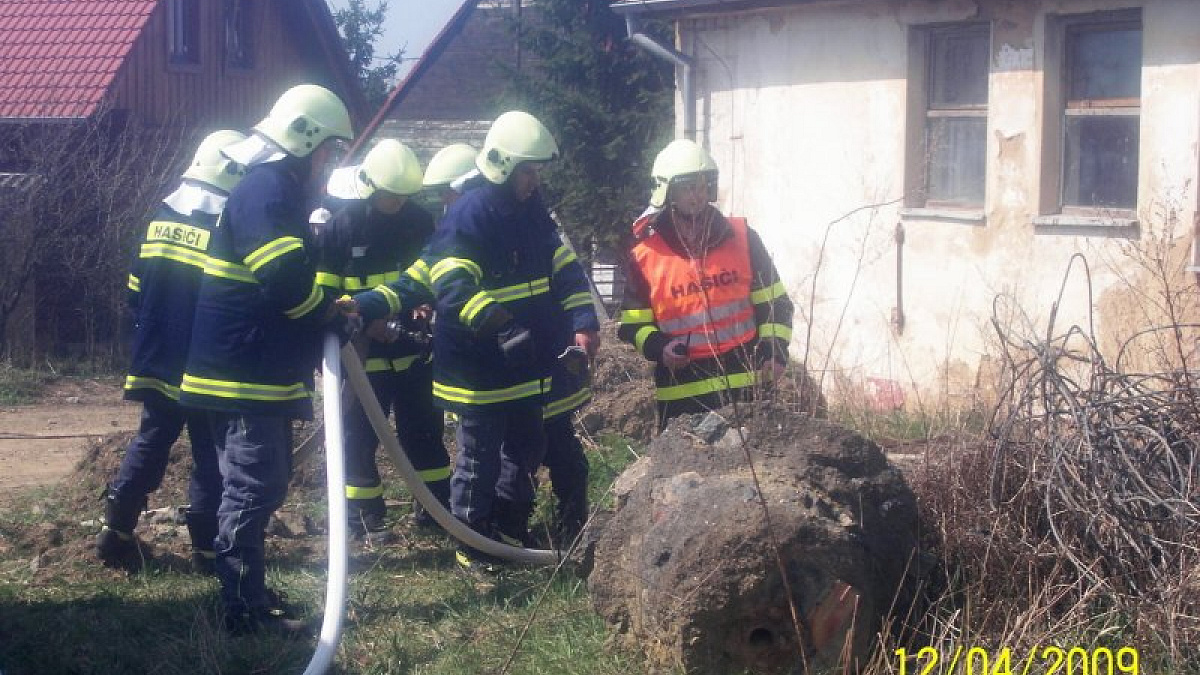 V obci Trokavec cvičně hořel vepřín | POŽÁRY.cz - ohnisko žhavých zpráv ...