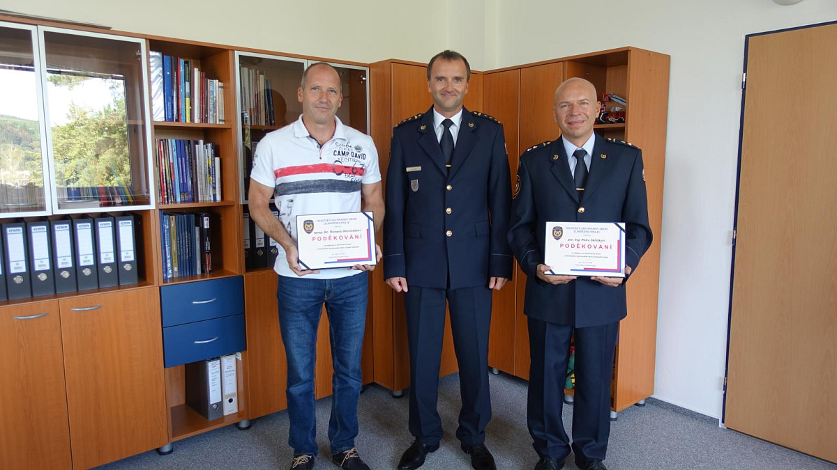 Dlouholetí hasiči se rozloučili se svými kolegy, ve Zlínském kraji ...