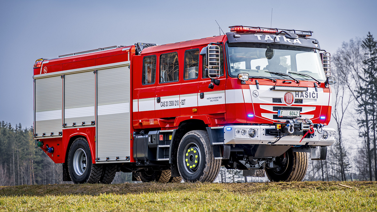 Tatra Terra pro hasiče z Vysočiny je osazena Cobrou, modročervené ...